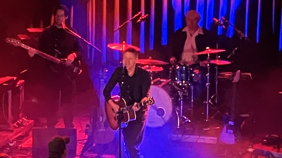 Tom McRae live in de Tolhuistuin: 25 jaar debuutalbum